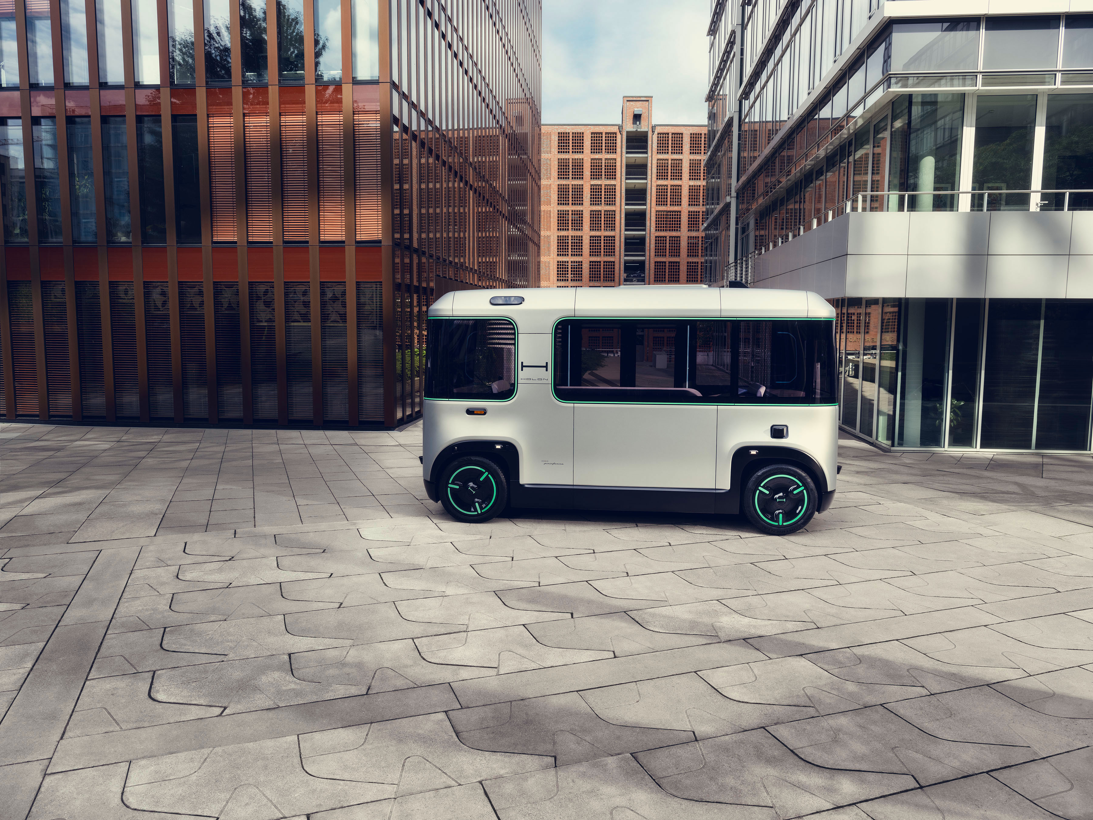 Game-changing public transport: HOLON and Valtech Mobility join forces ...